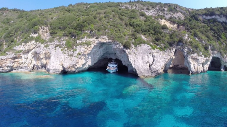 Μονοήμερη εκδρομή στην Πάργα | Κρουαζιέρα στους Παξούς & Αντίπαξους